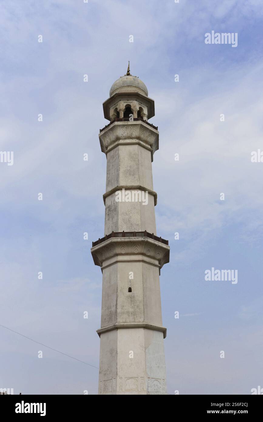 Tomb, Bibi Ka Maqbara in Aurangabad, Maharashtra, India, Asia, A tall ...