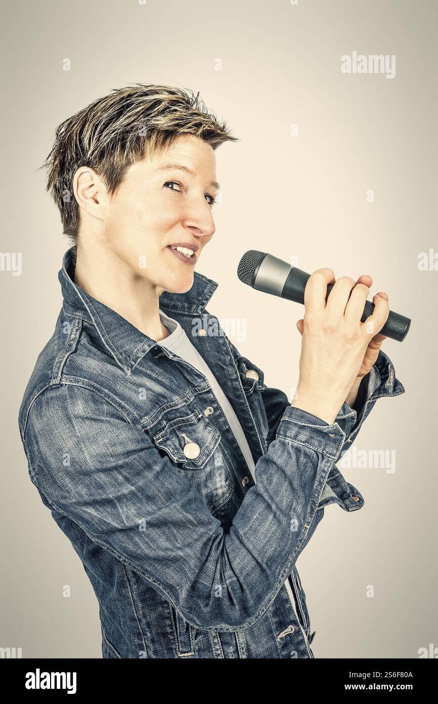 Nice teeth hi-res stock photography and images - Alamy
