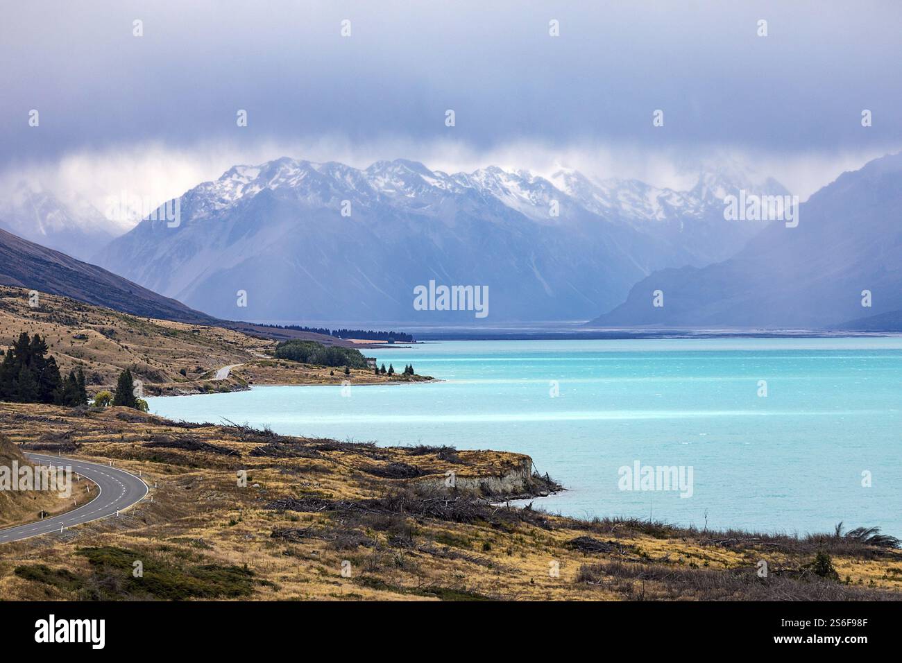 An image of the turquoise Lake Pukaki in New Zealand Stock Photo - Alamy