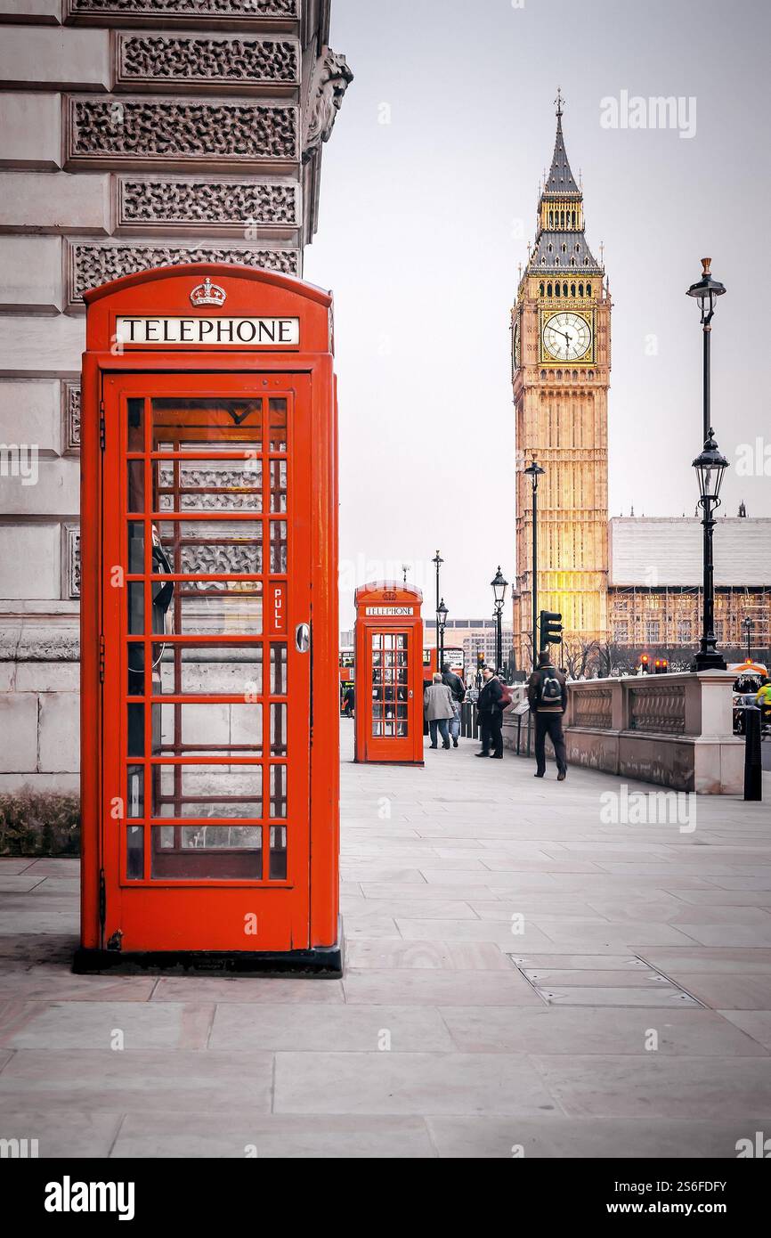 A photography of a red phone box in London UK Stock Photo - Alamy