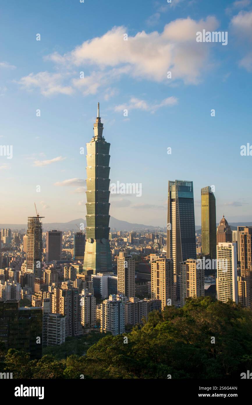 Taipei 101 is one of the many buildings that are perfectly visible in ...
