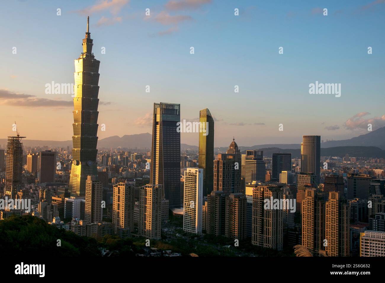 Taipei 101 is one of the many buildings that are perfectly visible in ...