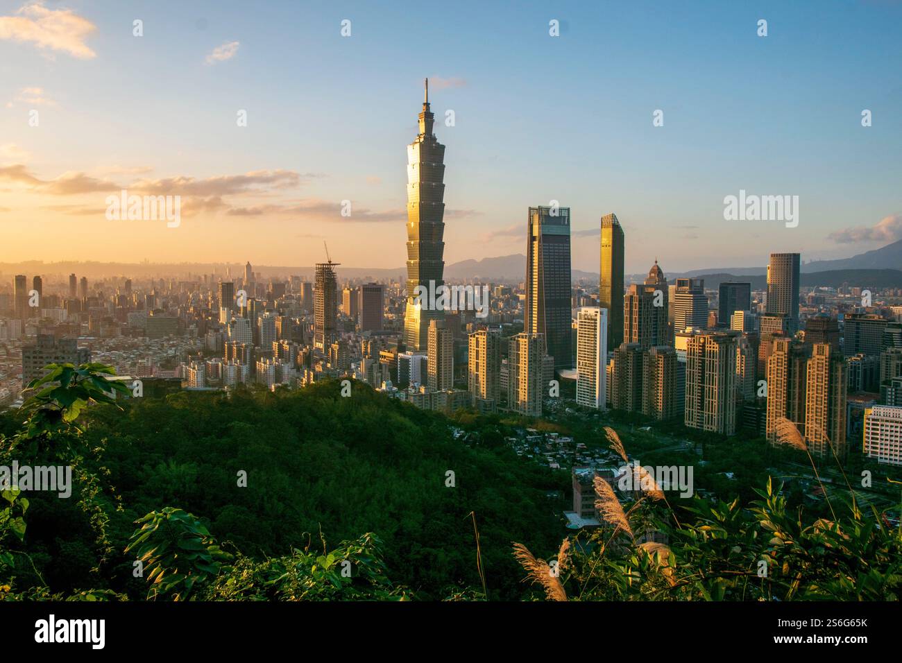 Taipei 101 is one of the many buildings that are perfectly visible in ...