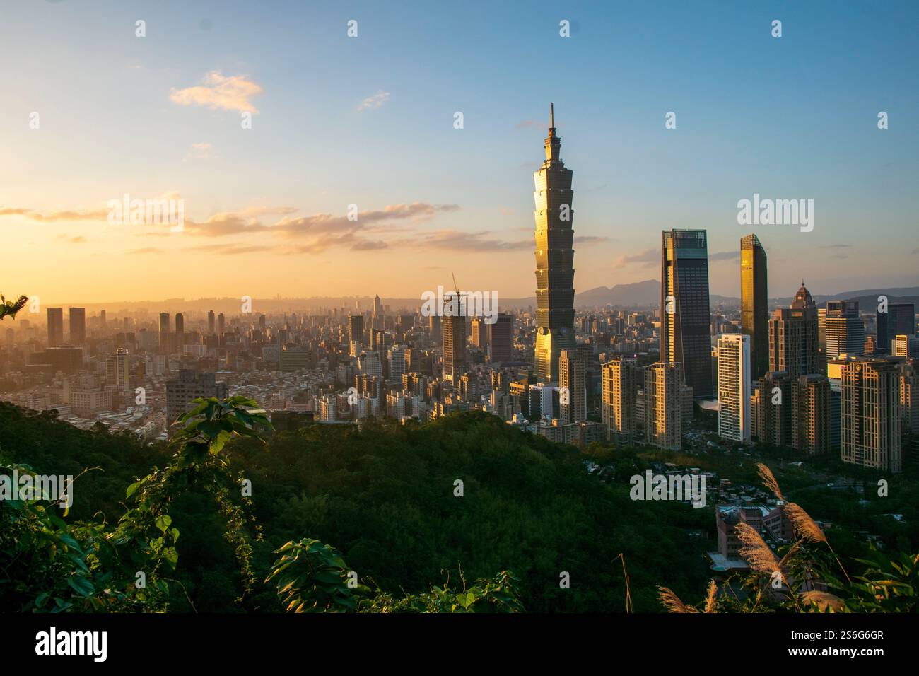Taipei 101 is one of the many buildings that are perfectly visible in ...