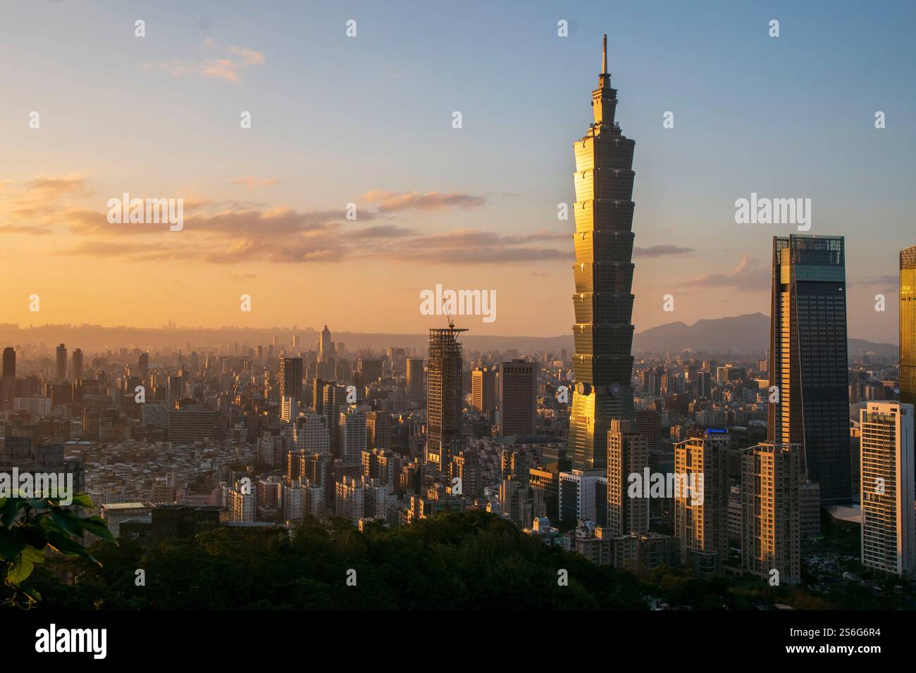 Taipei 101 is one of the many buildings that are perfectly visible in ...