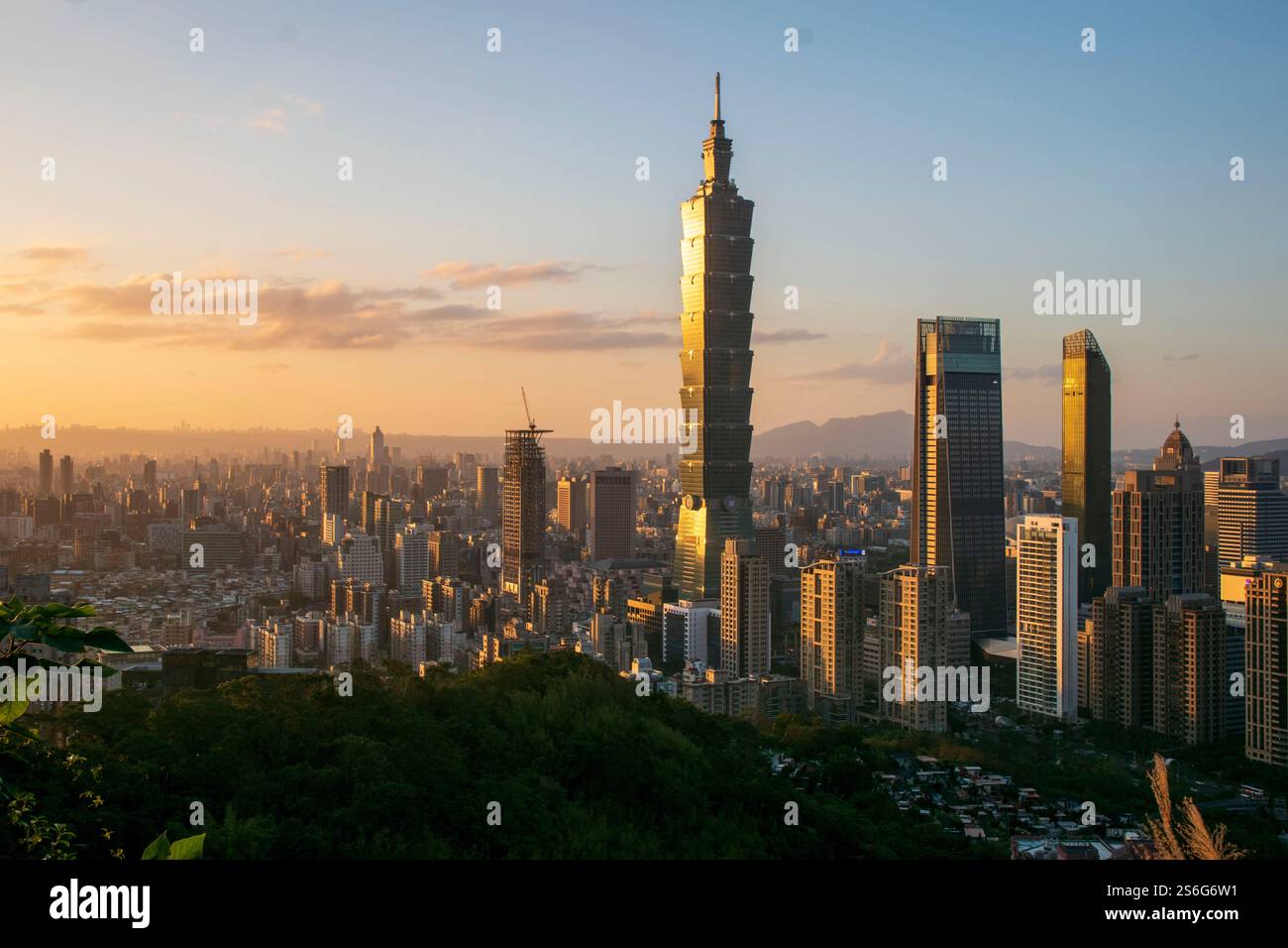 Taipei 101 is one of the many buildings that are perfectly visible in ...