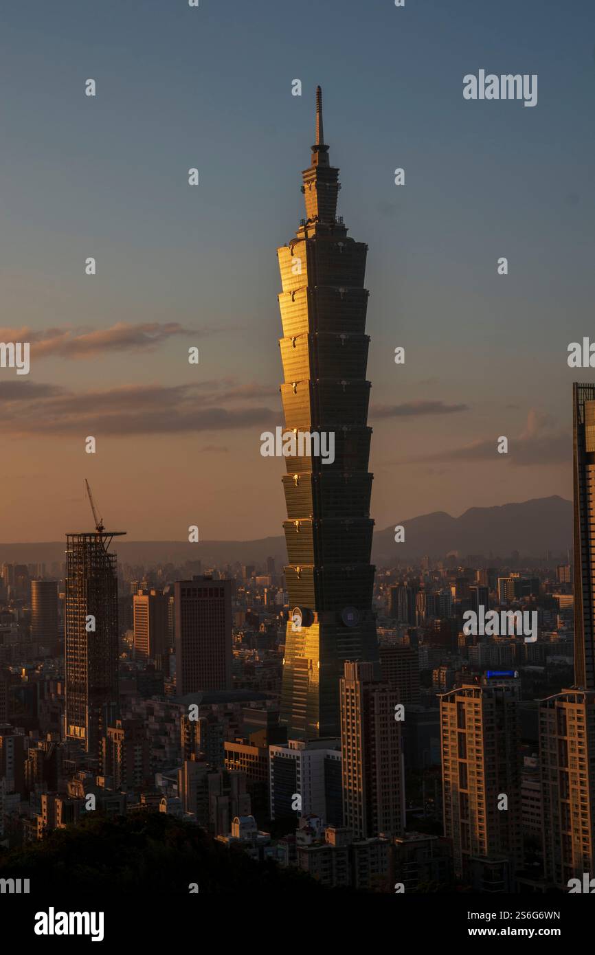 Taipei 101 is one of the many buildings that are perfectly visible in ...