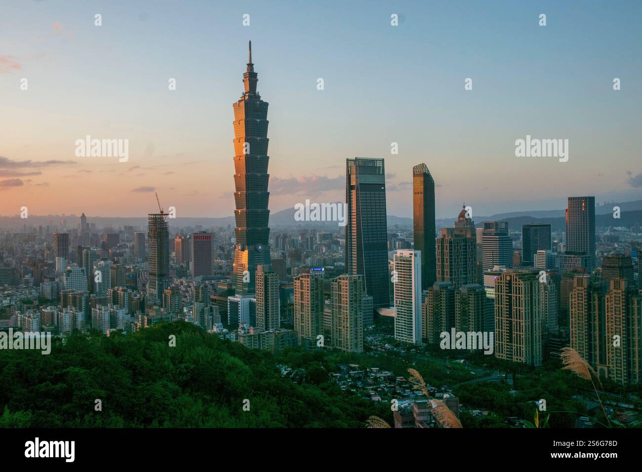 Taipei 101 is one of the many buildings that are perfectly visible in ...