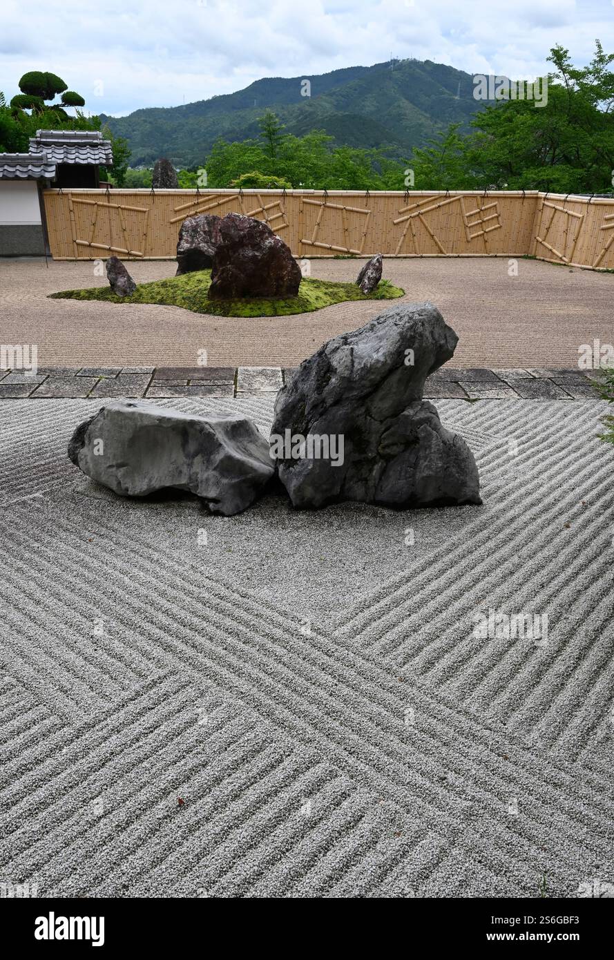 Sekizo-ji, a temple garden in Karesansui style by Shigemori Mirei in ...