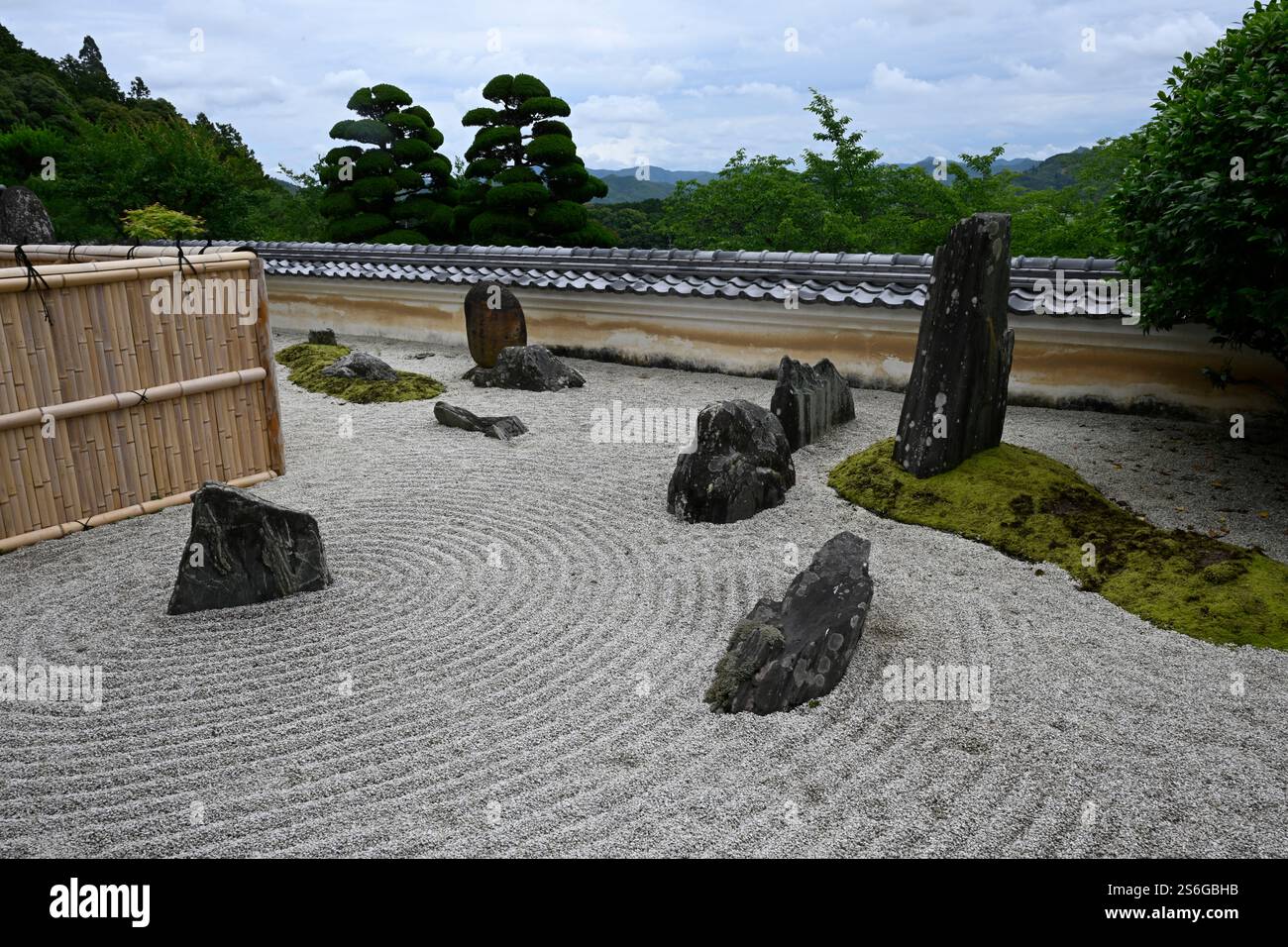 Sekizo-ji, a temple garden in Karesansui style by Shigemori Mirei in ...