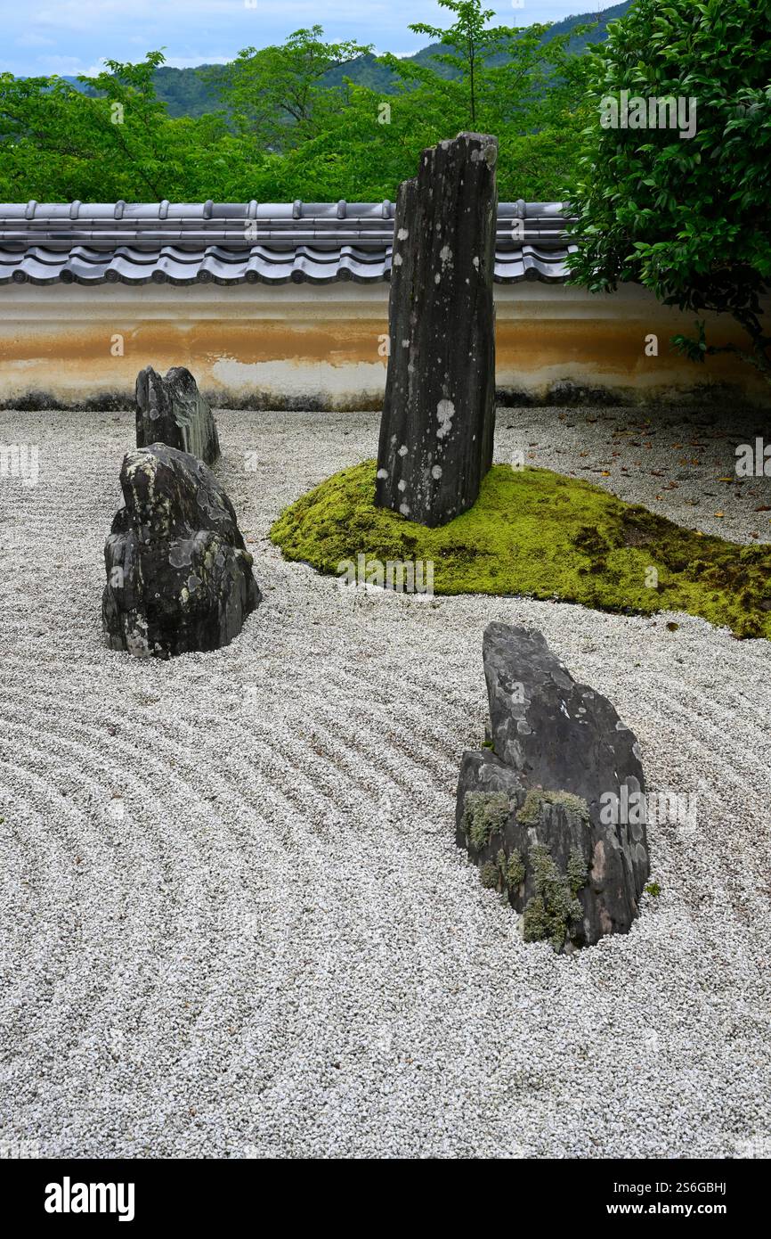 Sekizo-ji, a temple garden in Karesansui style by Shigemori Mirei in ...