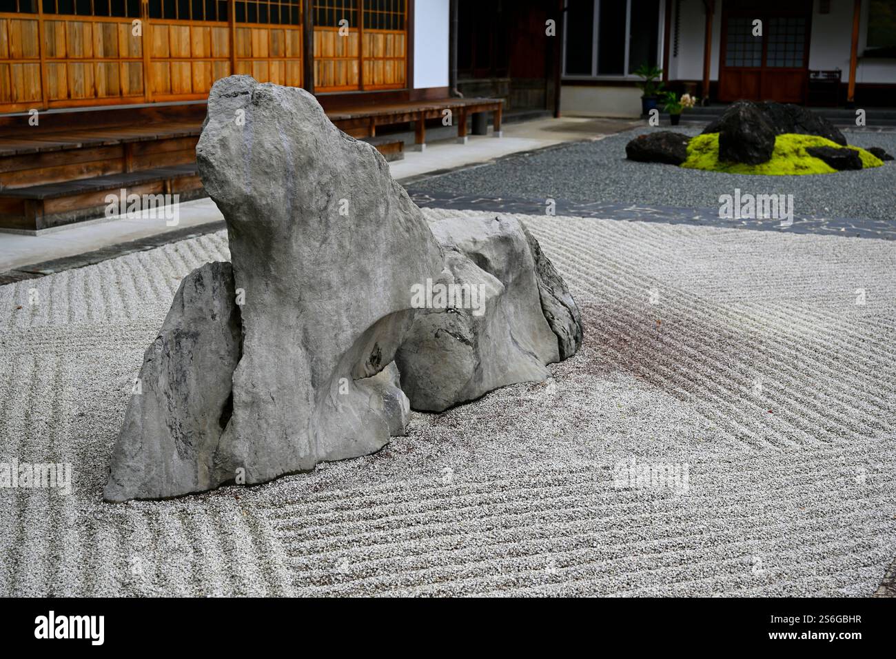 Sekizo-ji, a temple garden in Karesansui style by Shigemori Mirei in ...