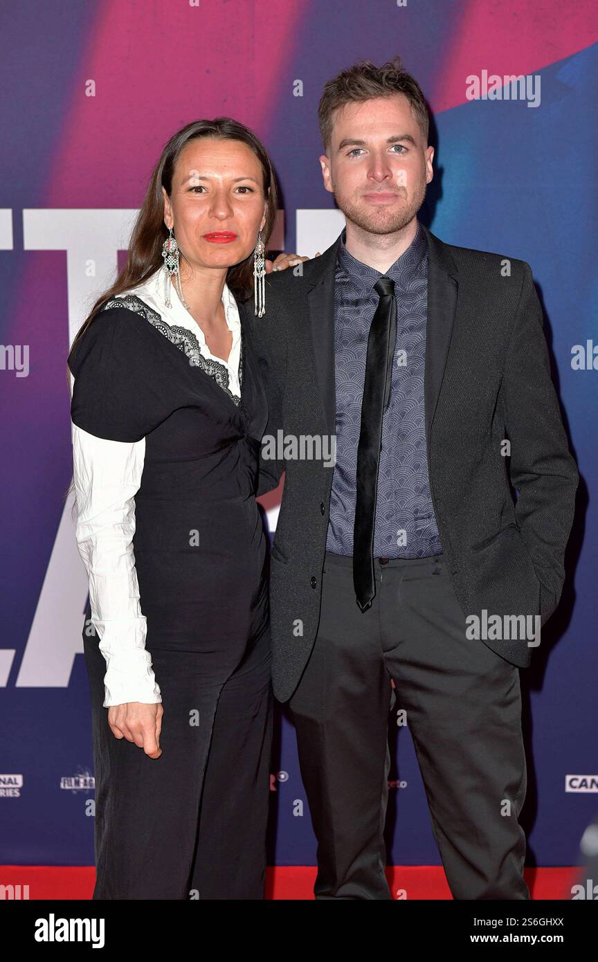 Anne Zohra Berrached und Konstantin Bock bei der Premiere der ARD Serie ...
