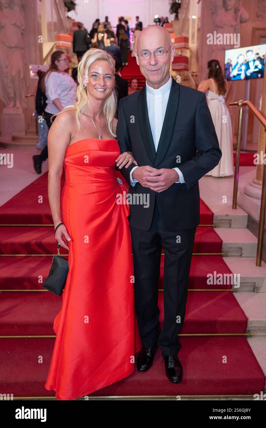 Vienna, Austria. 16th Jan, 2025. Zuckerbäckerball at Wiener Hofburg in ...
