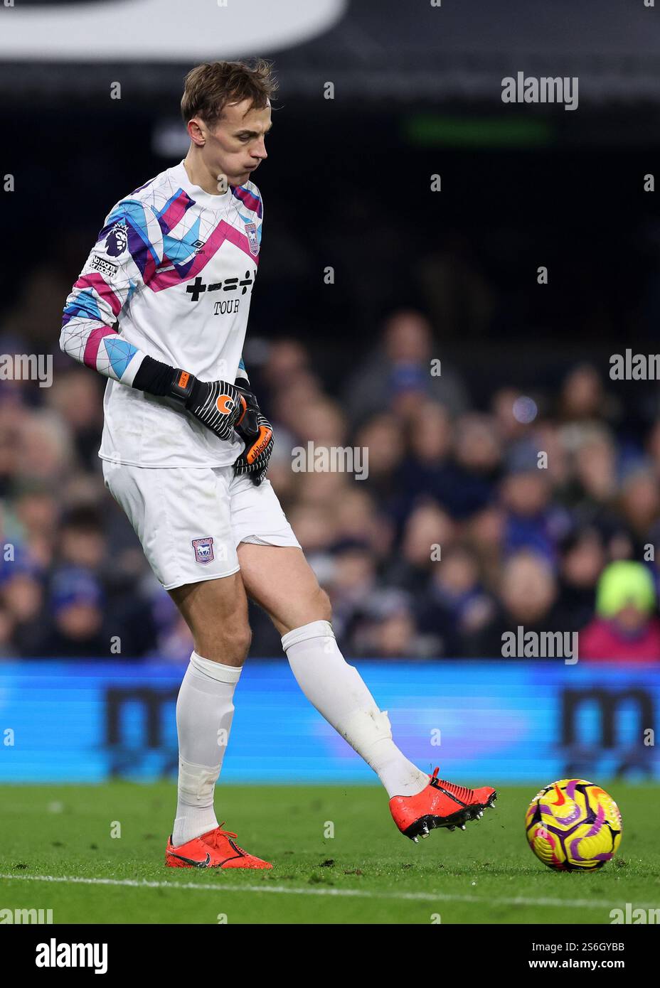 Ipswich, UK. 16th Jan, 2025. Ipswich Town's goalkeeper Christian Walton ...