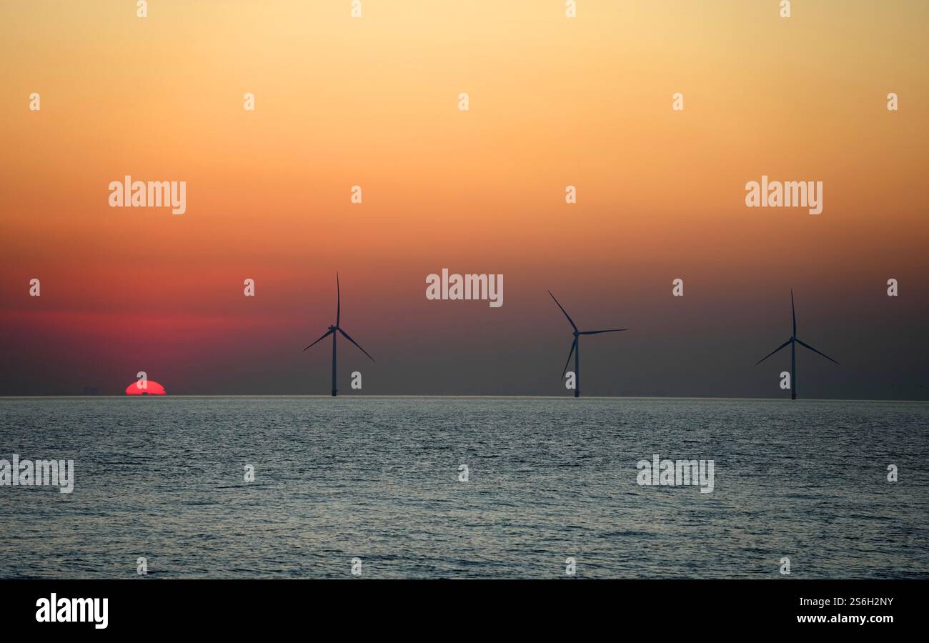 (250117) -- BEIJING, Jan. 17, 2025 (Xinhua) -- Offshore wind turbines ...