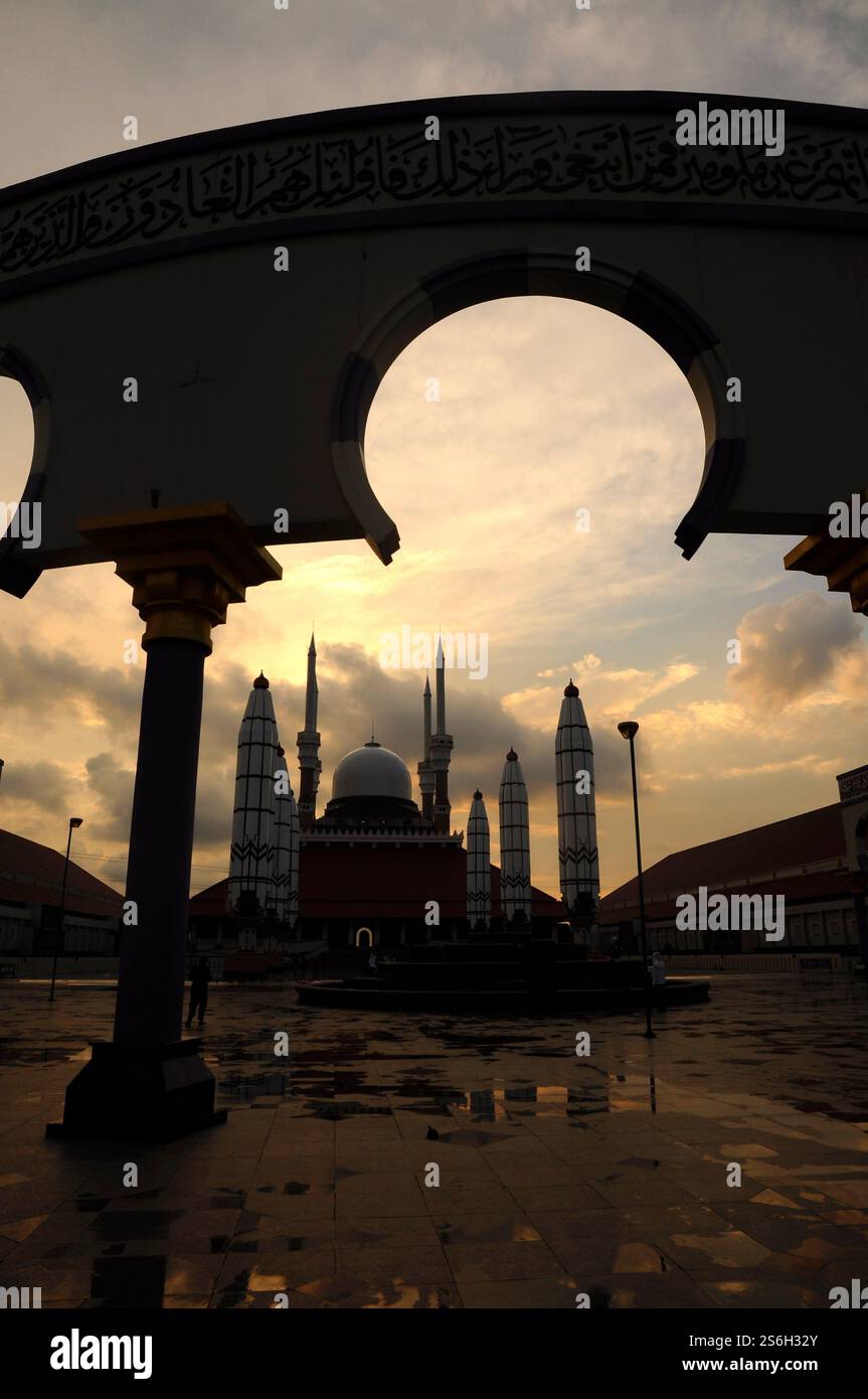 Famous grand mosque of semarang hi-res stock photography and images - Alamy