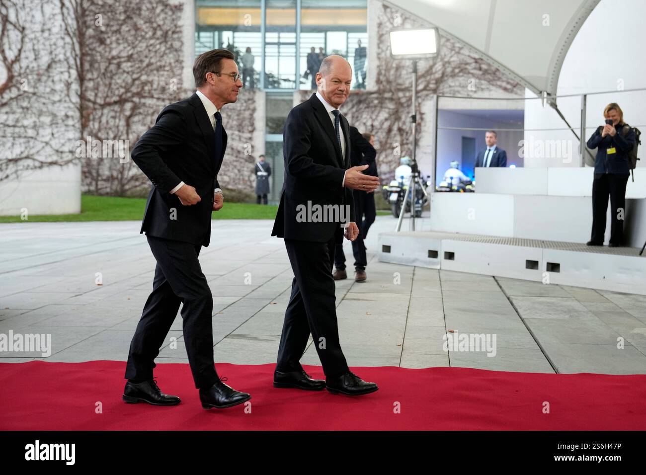 German Chancellor Olaf Scholz, right, welcomes Sweden's Prime Minister ...
