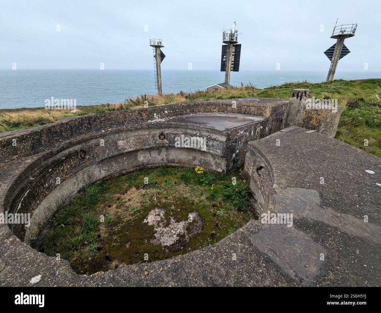 An old World War 2 gun emplacement at West Blockhouse Fort ...