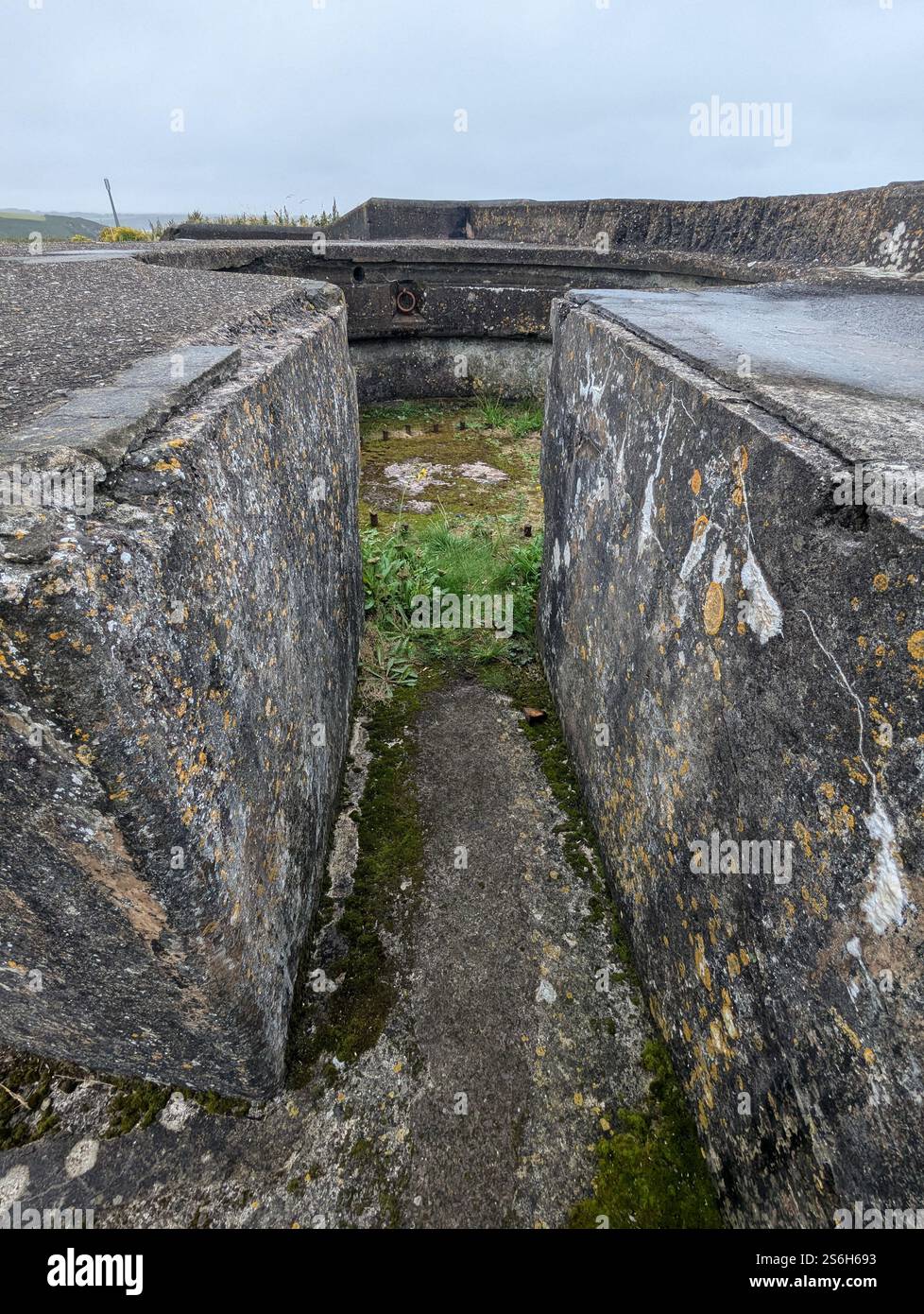 An old World War 2 gun emplacement at West Blockhouse Fort ...