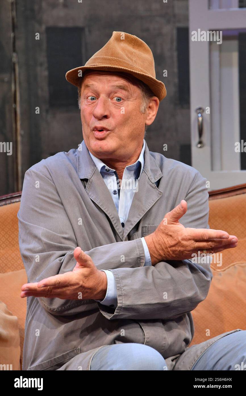 Vportraet hi-res stock photography and images - Alamy