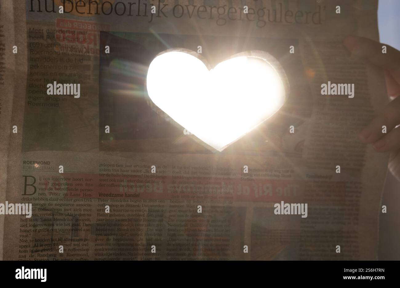 The sun newspaper cutout hi-res stock photography and images - Alamy