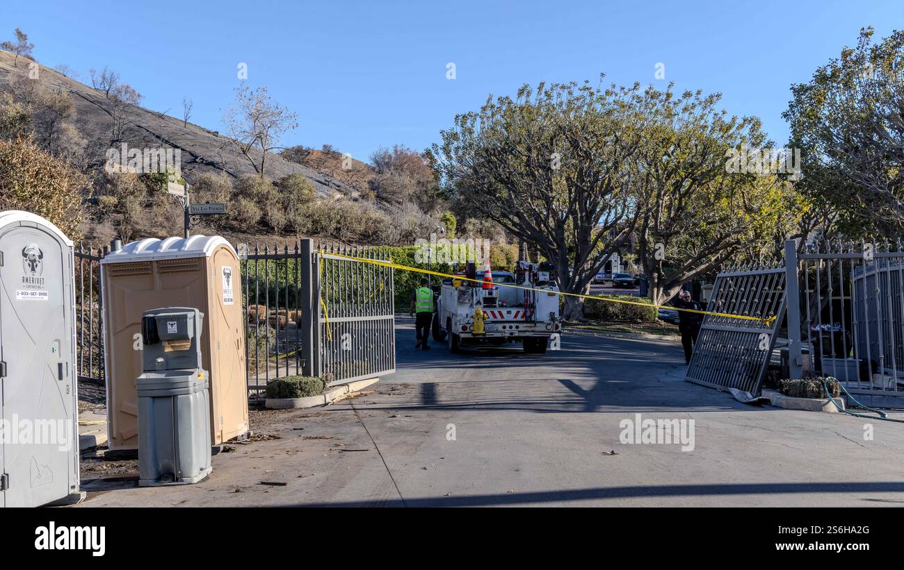 Pacific Palisades, California, USA. 15th Jan, 2025. The mountain side ...