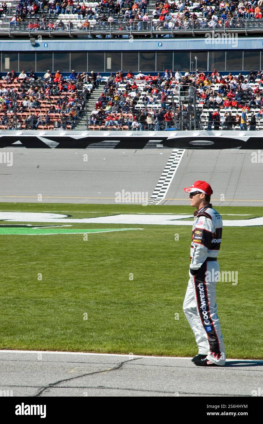 Kevin Harvick Nascar Driver On Grid Stock Photo - Alamy