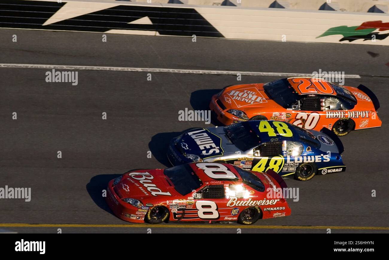 Tony Stewart, Jimmie Johnson battle Dale Earnhardt Jr For The Lead ...