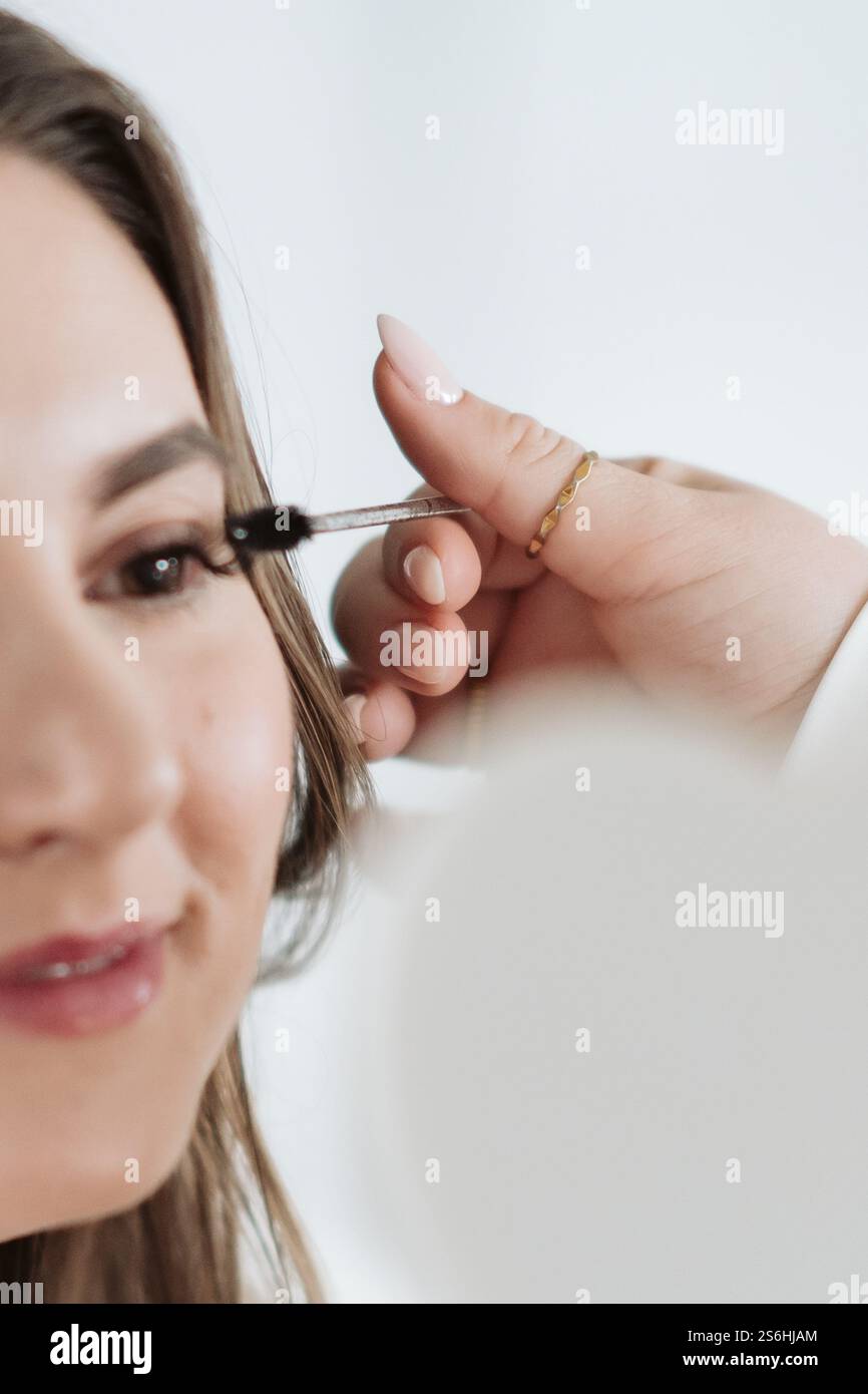 False Lash Application on Model Stock Photo - Alamy