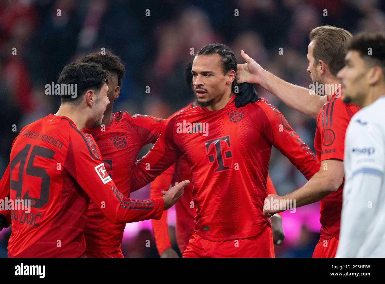 Leroy SANE, FCB 10 celebrates his goal, happy, laugh, celebration, 1-0 ...