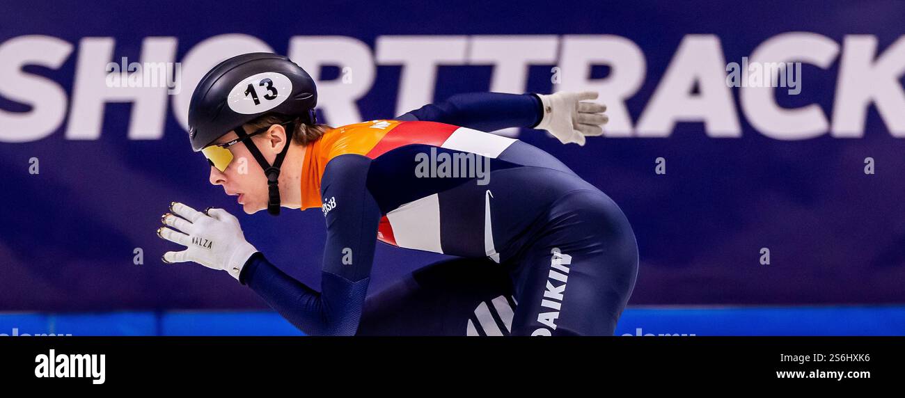 DRESDEN - 17/01/2025, Jens van t Wout in action during the heats 500 ...