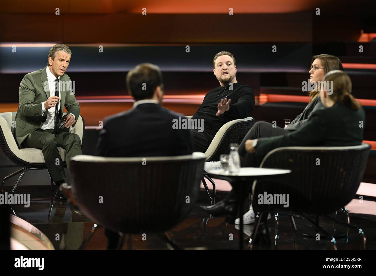 Talkrunde bei Markus Lanz , ZDF 12/24 her Markus Lanz, Maximilian ...