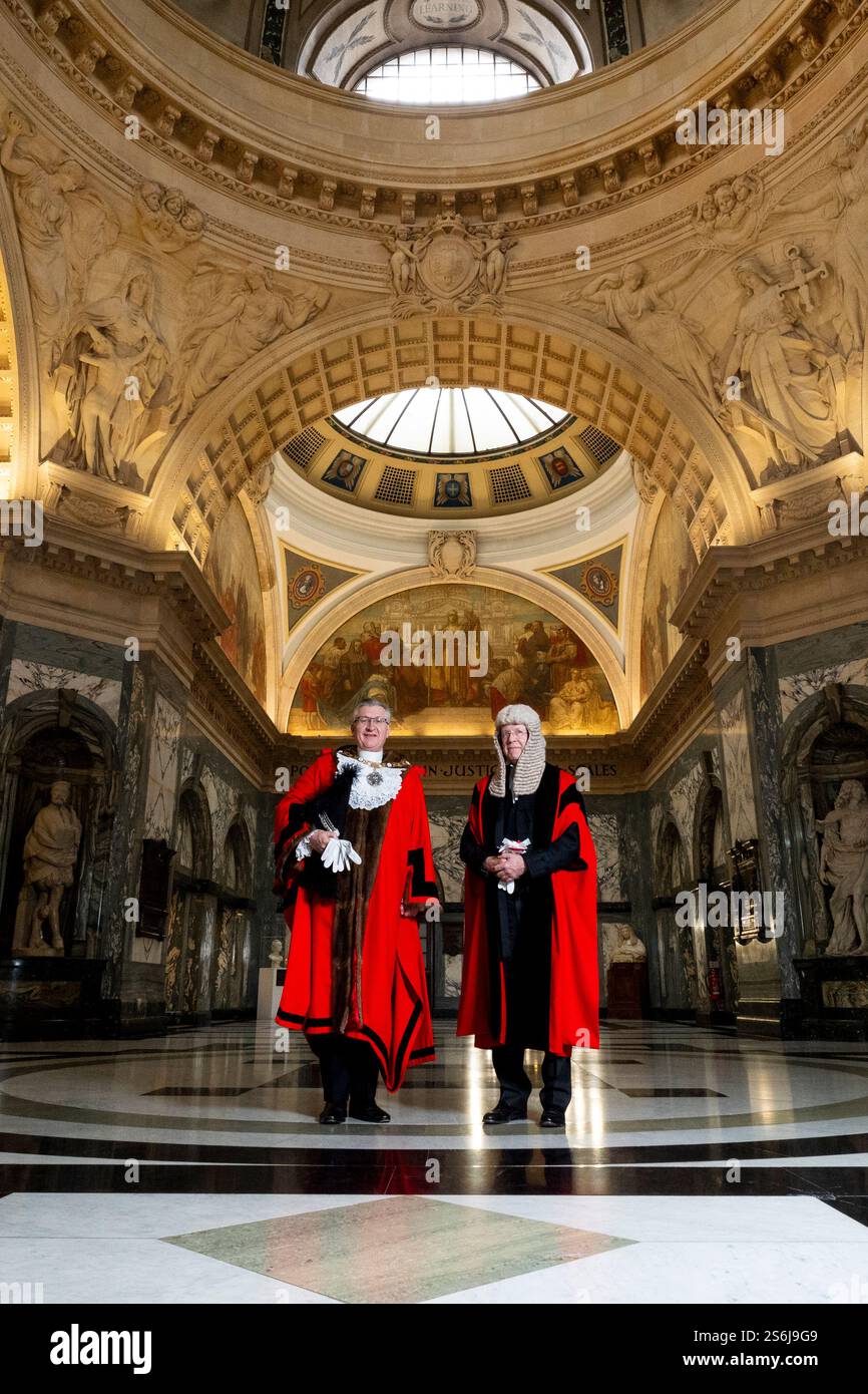 Lord Mayor of the City of London Alastair King (left) and the Central ...