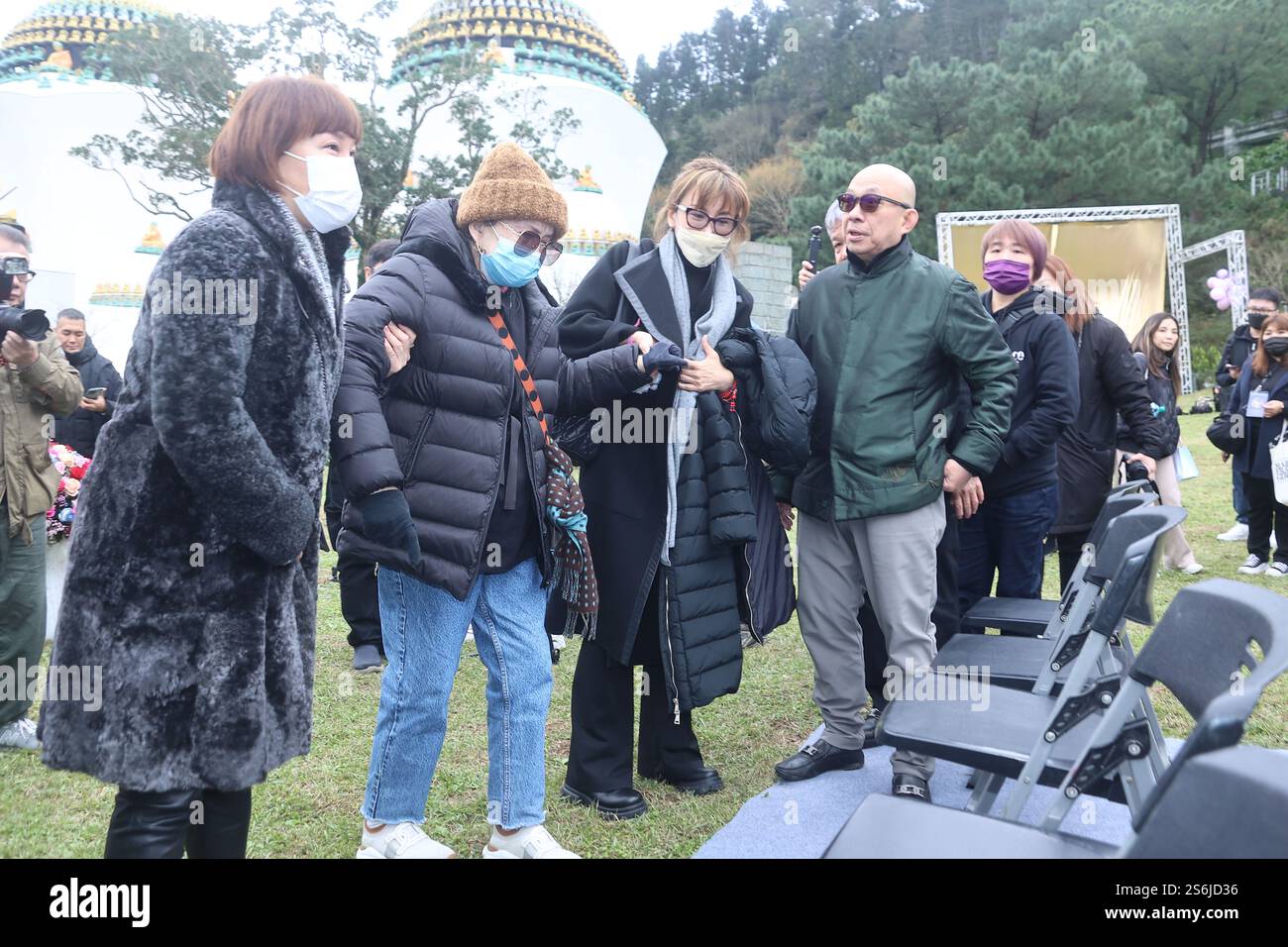 Taipei. 17th Jan, 2025. TAIPEI, CHINA - JANUARY 17, 2025 - Family ...