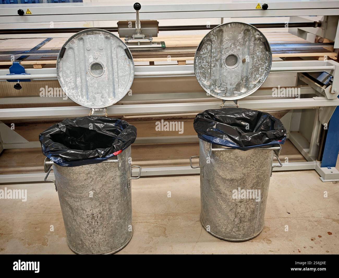 trash can or garbage can for collecting waste and dirt trash can or ...