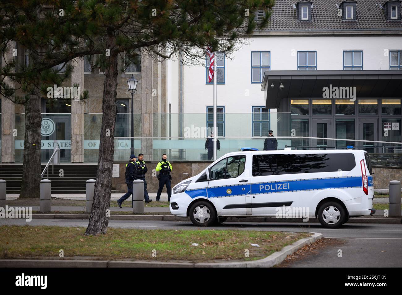 17 January 2025, Berlin: A police car stands in front of the US embassy ...