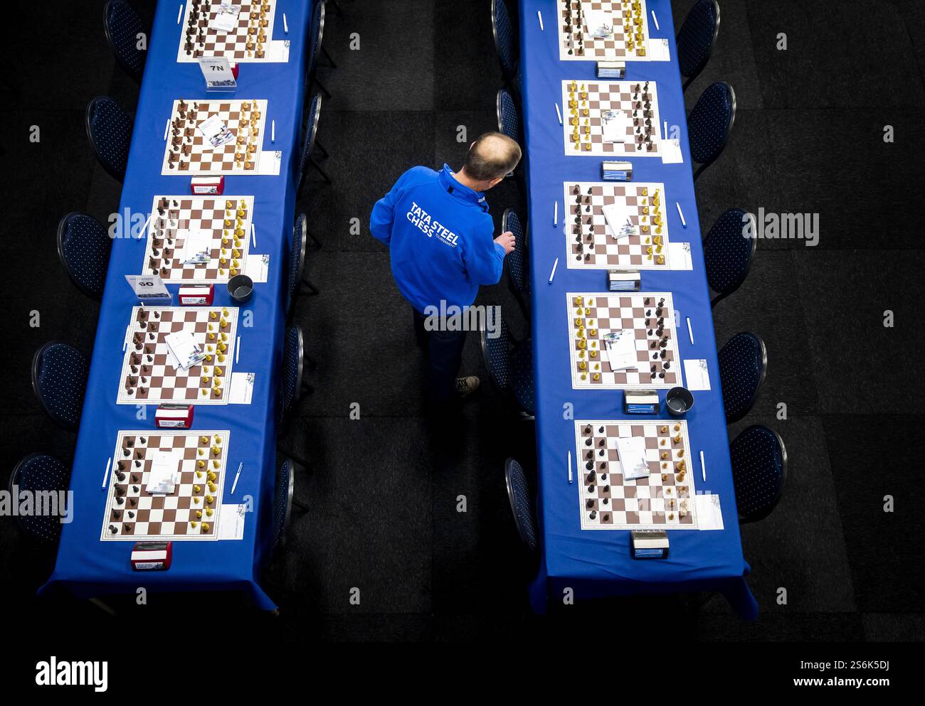 WIJK AAN ZEE - Tables with chess boards are put in order during ...