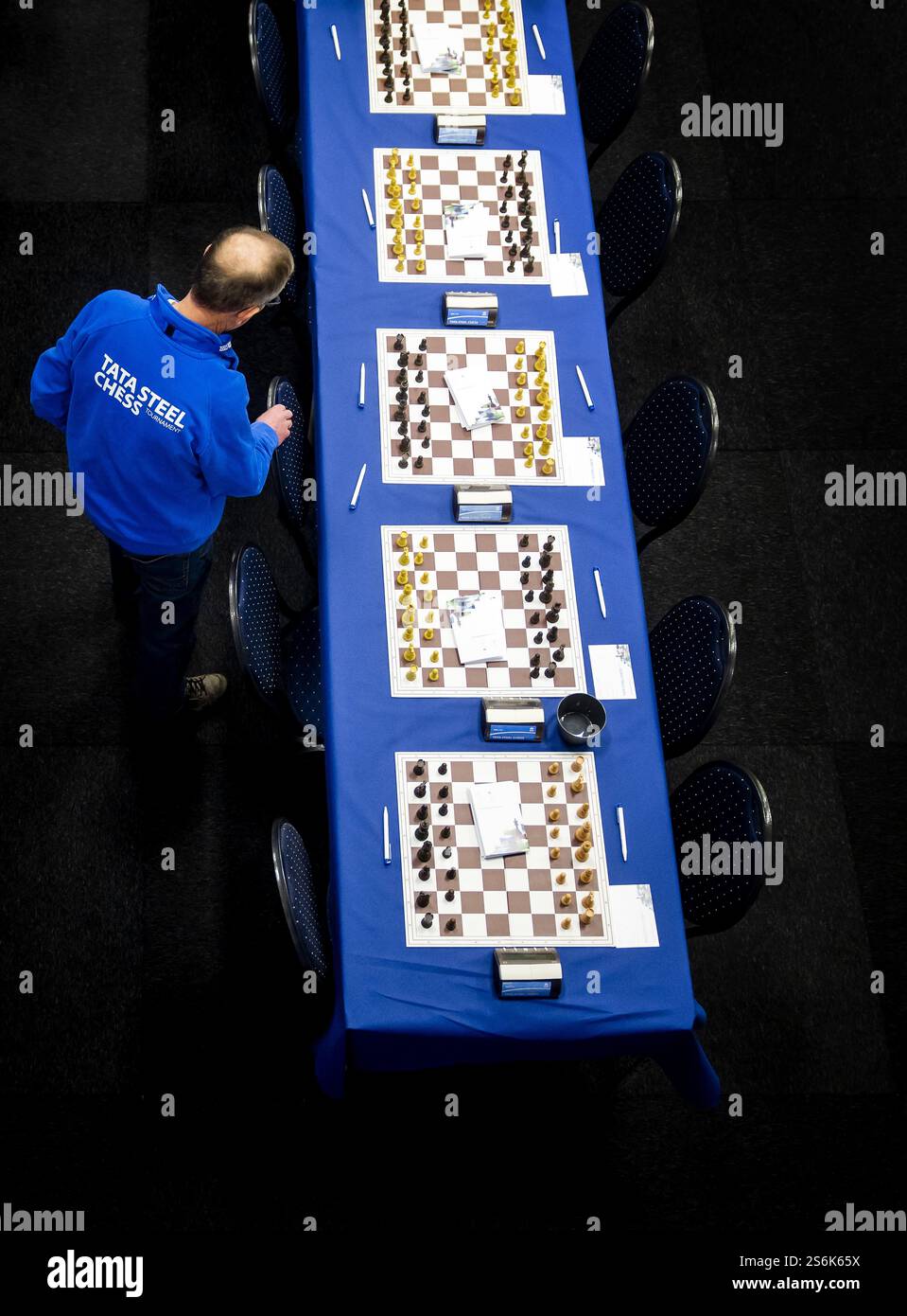 WIJK AAN ZEE - Tables with chess boards are put in order during ...