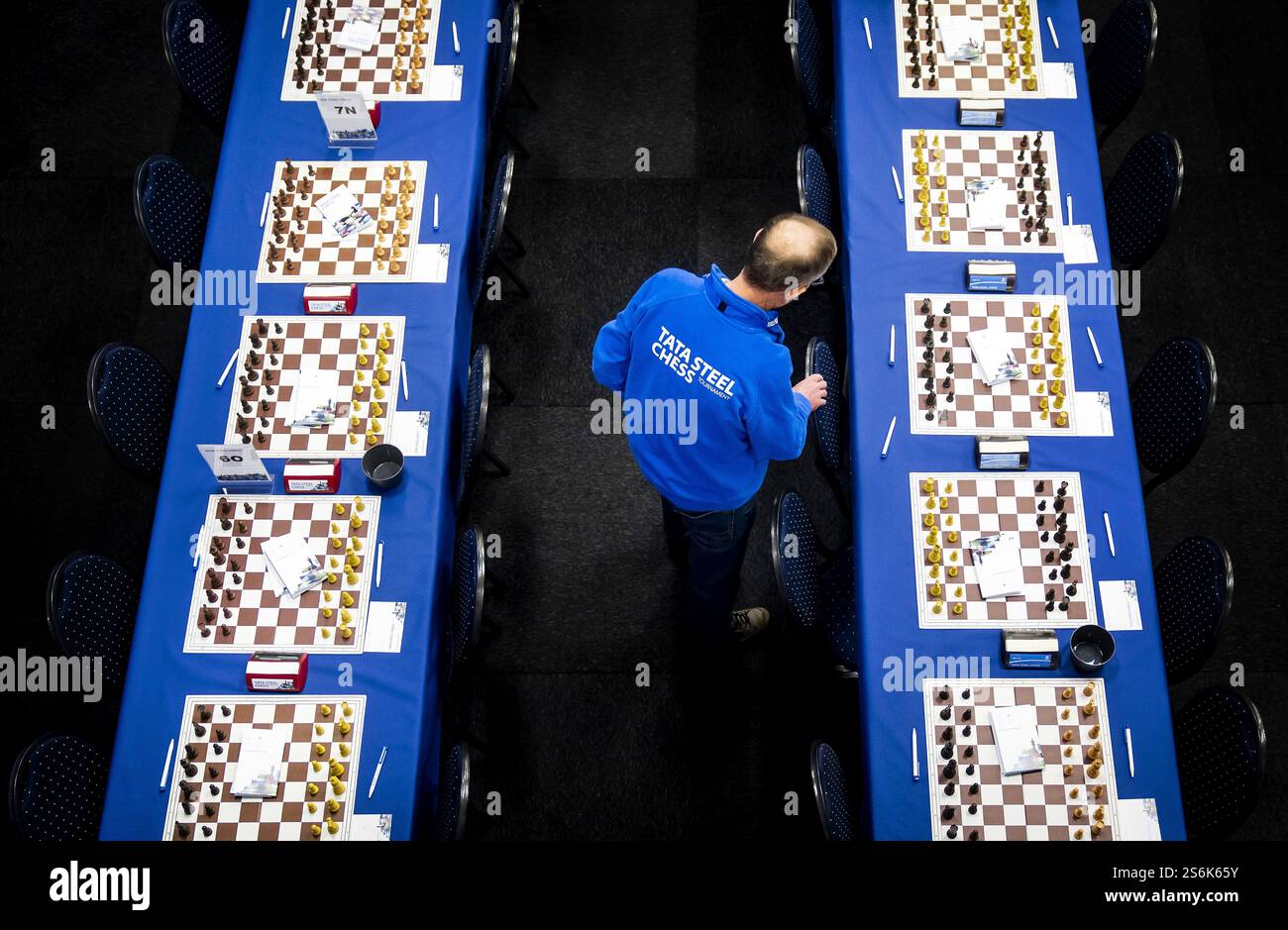 WIJK AAN ZEE - Tables with chess boards are put in order during ...