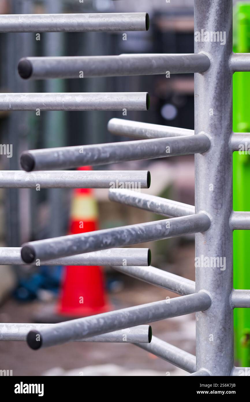 Metal revolving door hi-res stock photography and images - Alamy