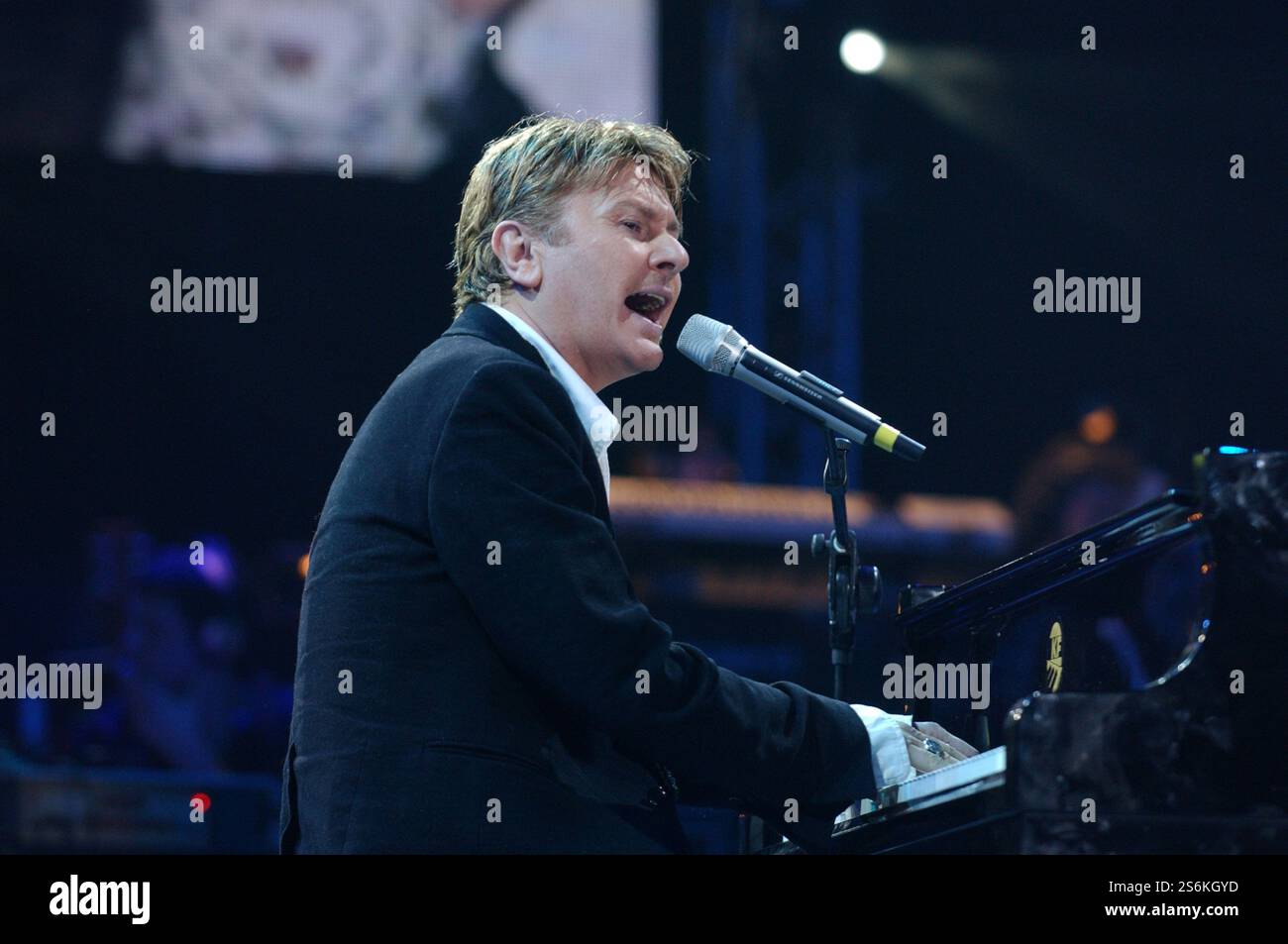 Milan Italy 21/03/2005: Ron , Italian singer, during the live concert ...