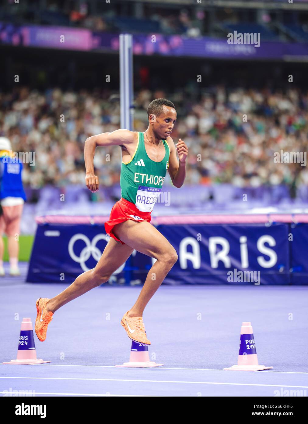 Berihu Aregawi participating in the 10.000 meters at the Paris 2024 ...