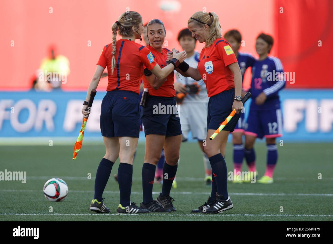 Female football referees hi-res stock photography and images - Alamy