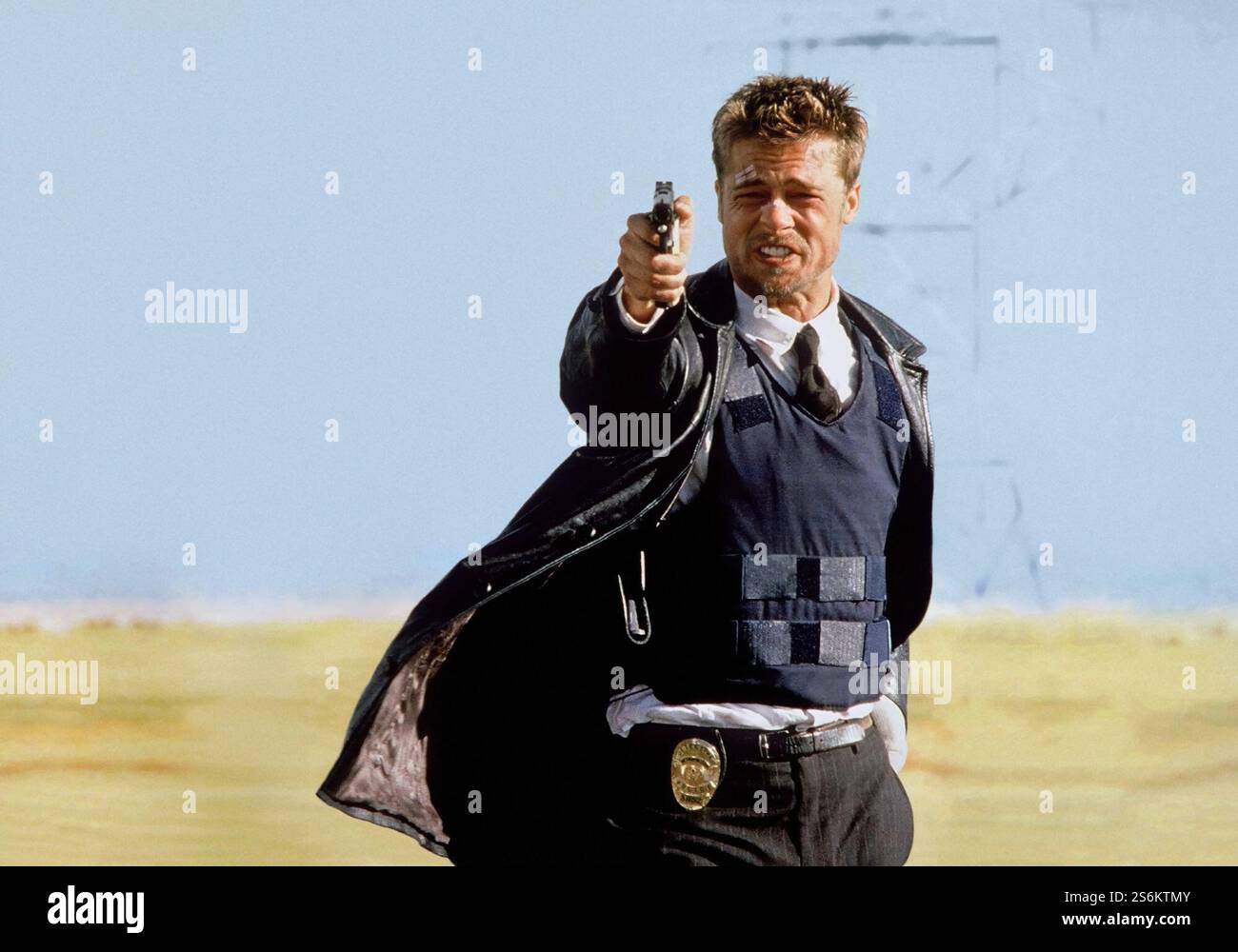 Seven 1995 brad pitt hi-res stock photography and images - Alamy