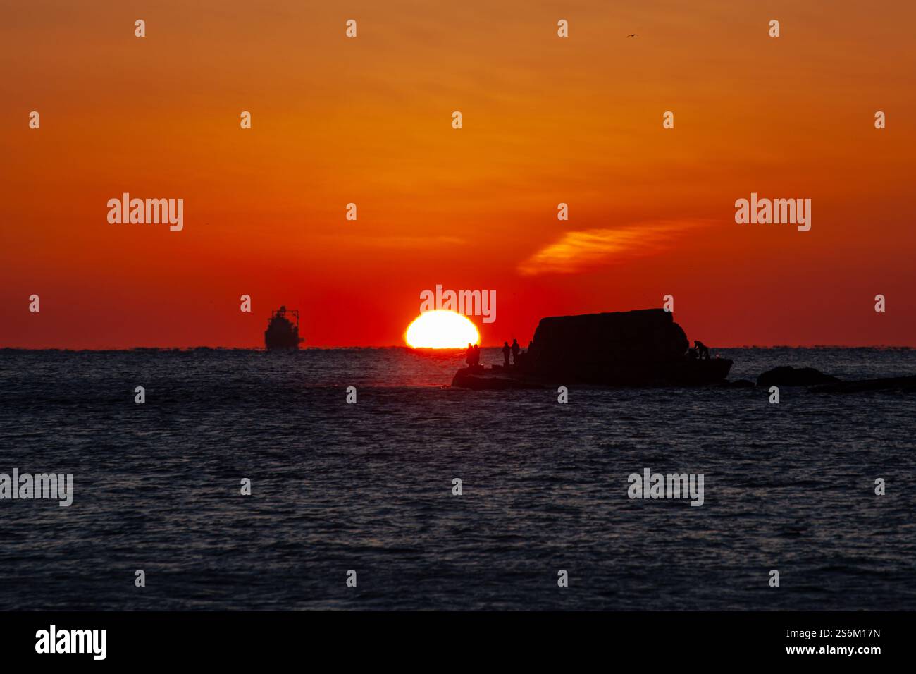 Fishermen on a small island, the burning sun and beautiful scenery made ...