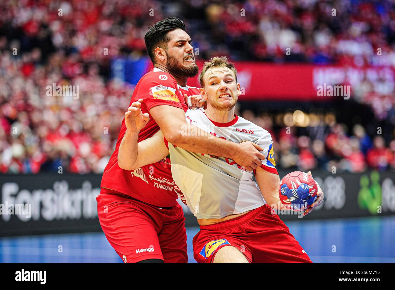 Ghazi Ben Ghali (Tunesien, #06), Mathias Gidsel (Daenemark, #19) DEN ...