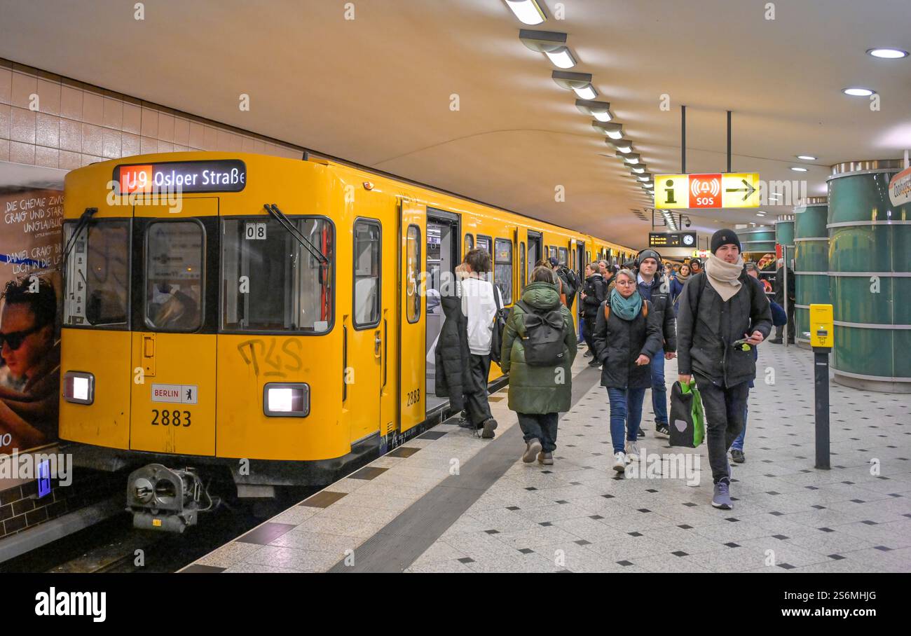 U-Bahnhof, U9, Bahnhof Zoo, Charlottenburg, Berlin, Deutschland Stock ...