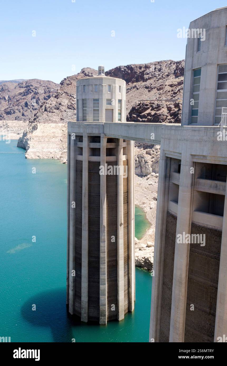 Building at the dam wall of Hoover Dam Stock Photo - Alamy