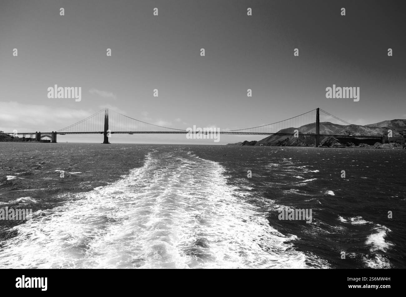 Black white golden gate hi-res stock photography and images - Alamy